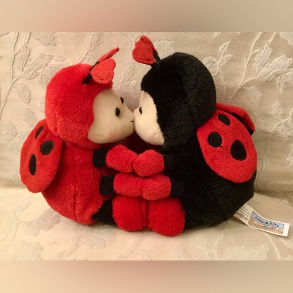 Toys R Us | Toys | Valentine Love Ladybugs Plush Stuffed Animal Alley ...